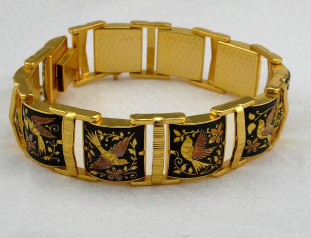 The Closet Historian: Sunday Spotlight: Damascene Jewelry