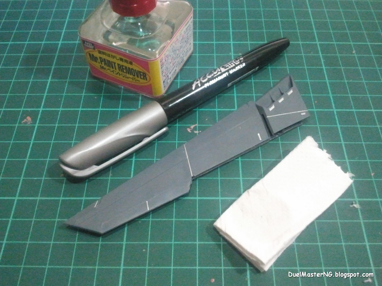 DuelMasterNG Gunpla: Tutorial - Panel Lining with Gold/Silver/Metallic ...