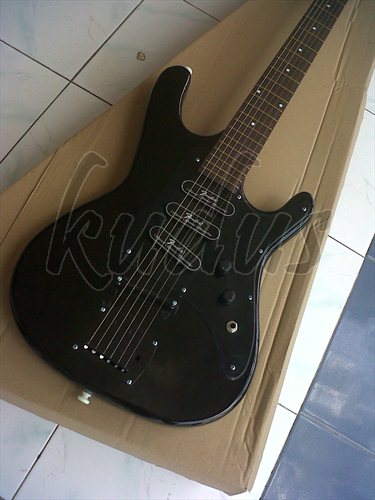 jual gitar kudus: Gitar elektrik murah buat belajar