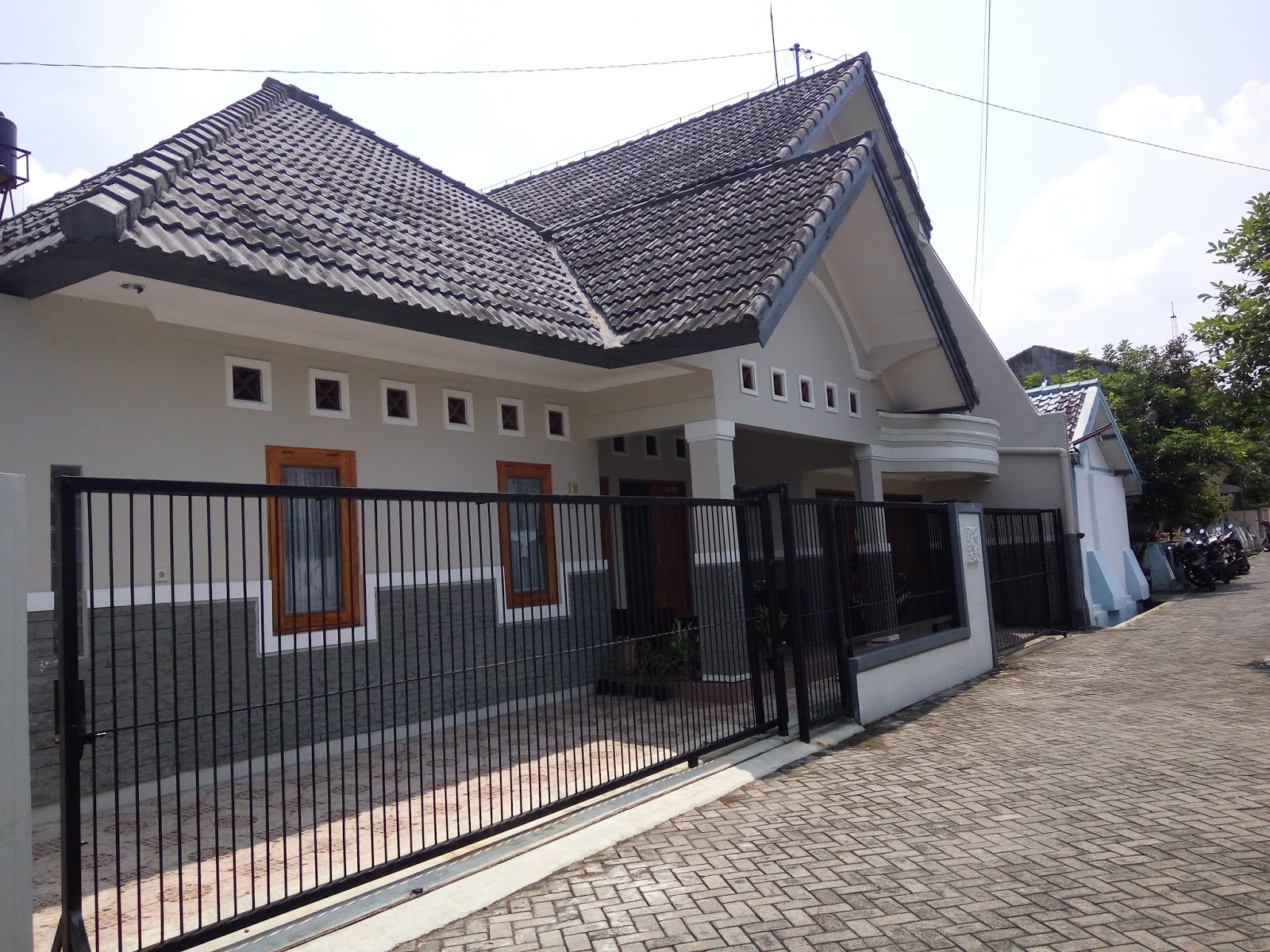 HANIN PROPERTY JOGJA: Dijual Rumah Mewah dan Rumah Kos Utara UGM Yogyakarta