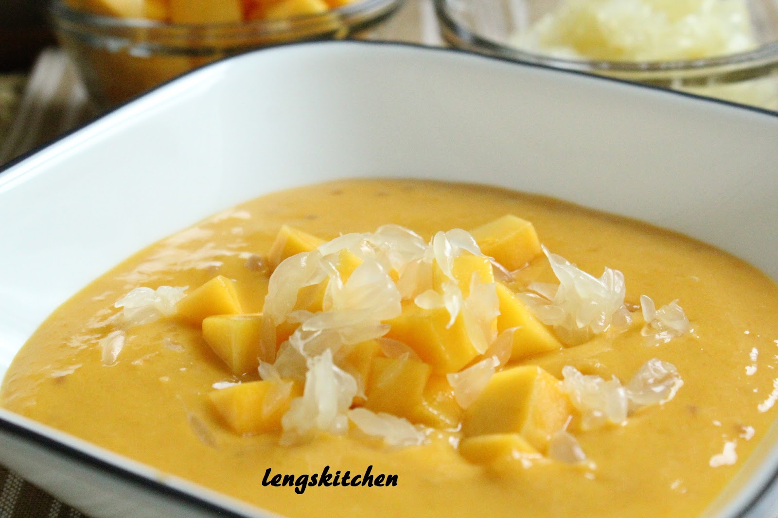 Kitchen Chaos: Chilled Mango Puree with Sago & Pomelo 杨枝甘露 - Chinese ...