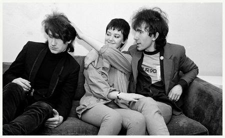 U2 Sombras e Árvores Altas - Blog: Aislinn O'Sullivan nos dias de hoje