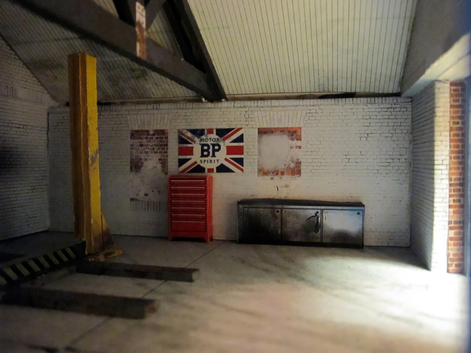 Major Thomas Foolery's War Room: Petrol Station and Garage