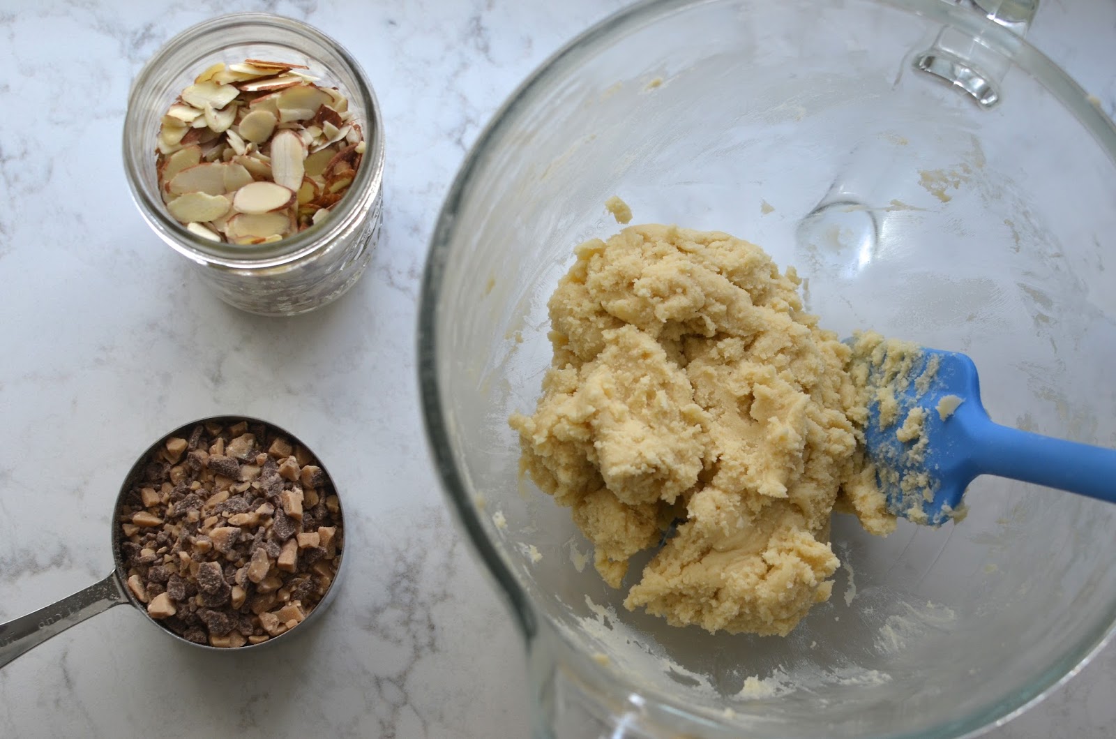 Playing with Flour: Almond Roca shortbread