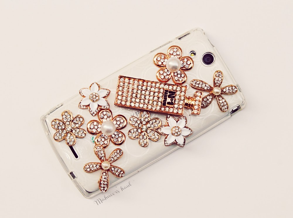 Mahnoor's Haul: DIY Phone Case Decoration