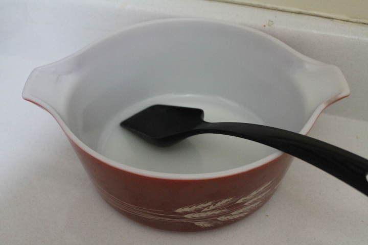 Sir Thrift A lot: How to Stack & Display Your Pyrex!