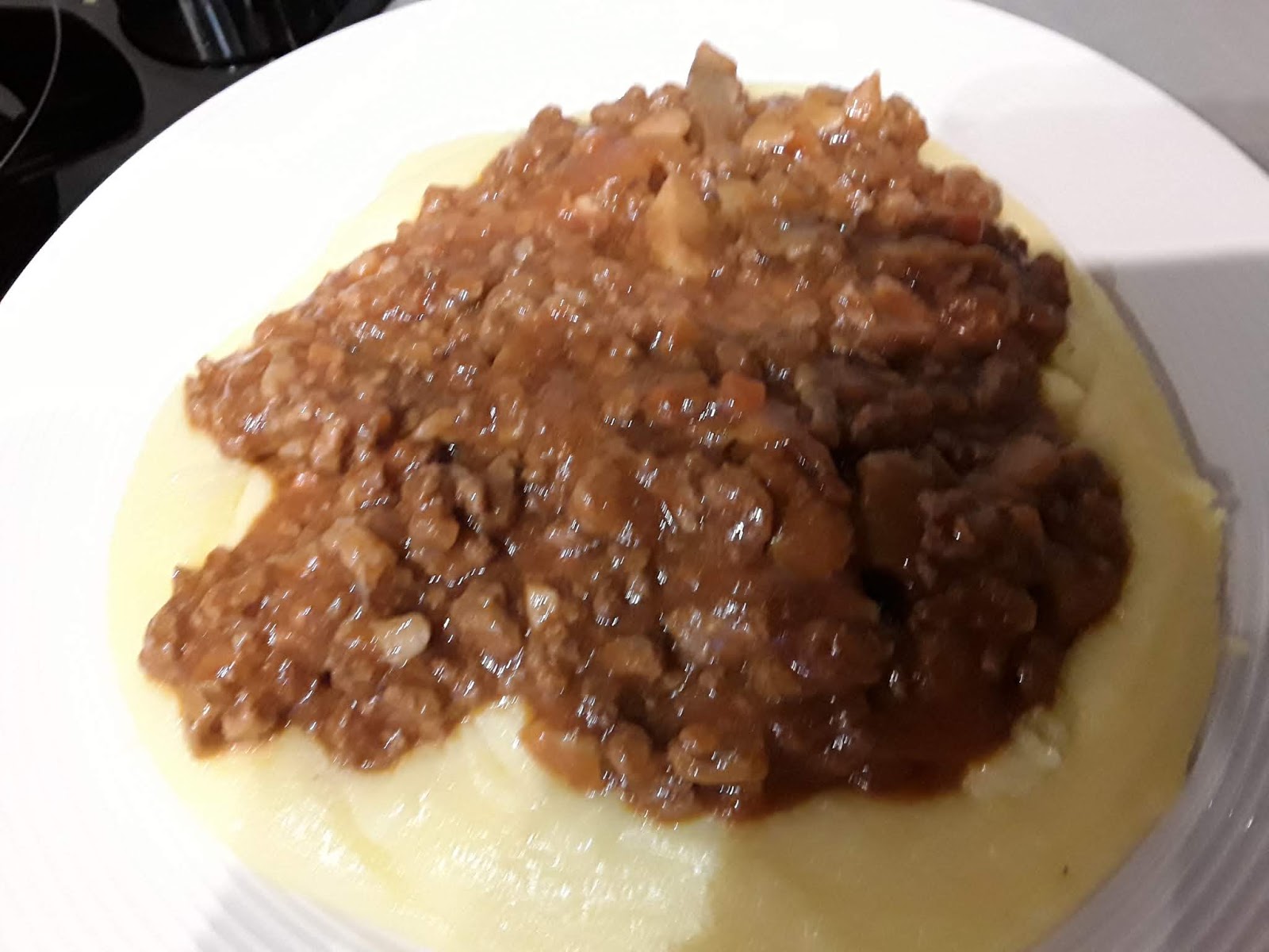 Mely in cucina: POLENTA CON RAGÙ DI CARNE E PORCINI