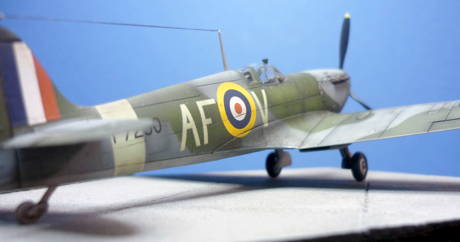 The Modelling News: Building the new Revell 1/72nd Spitfire Mk.IIa - A ...