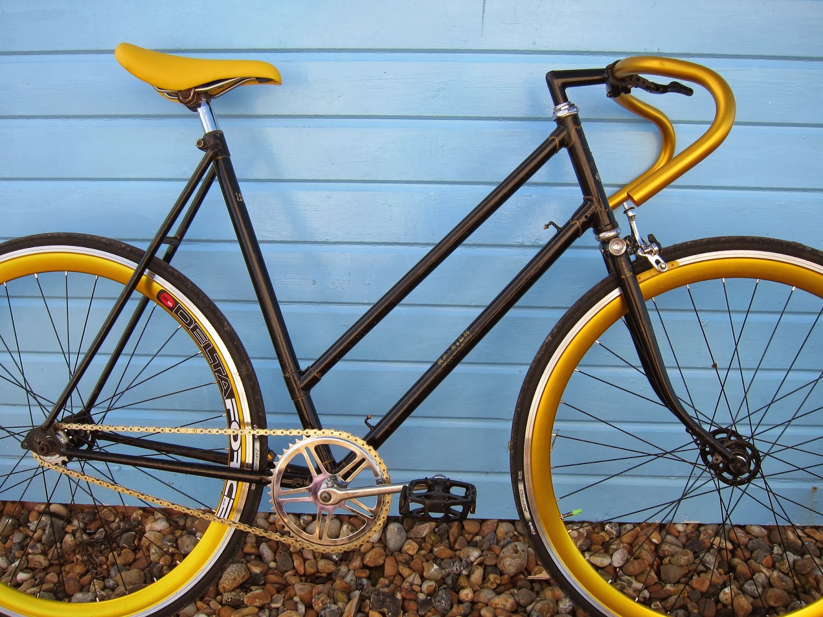 Brighton Fixie Bikes: Vintage bling and a chance to test some Tokyo ...