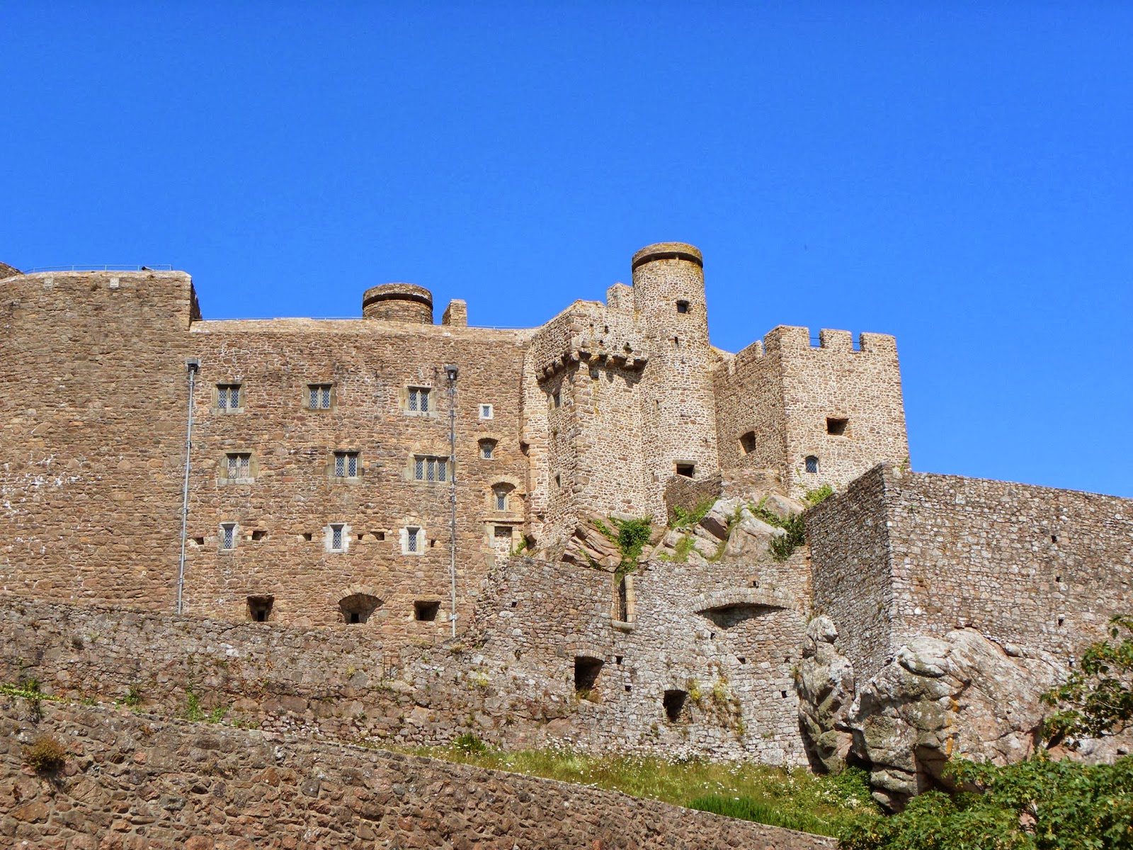 The castles, towers and fortified buildings of Cumbria: Mont Orgueil ...