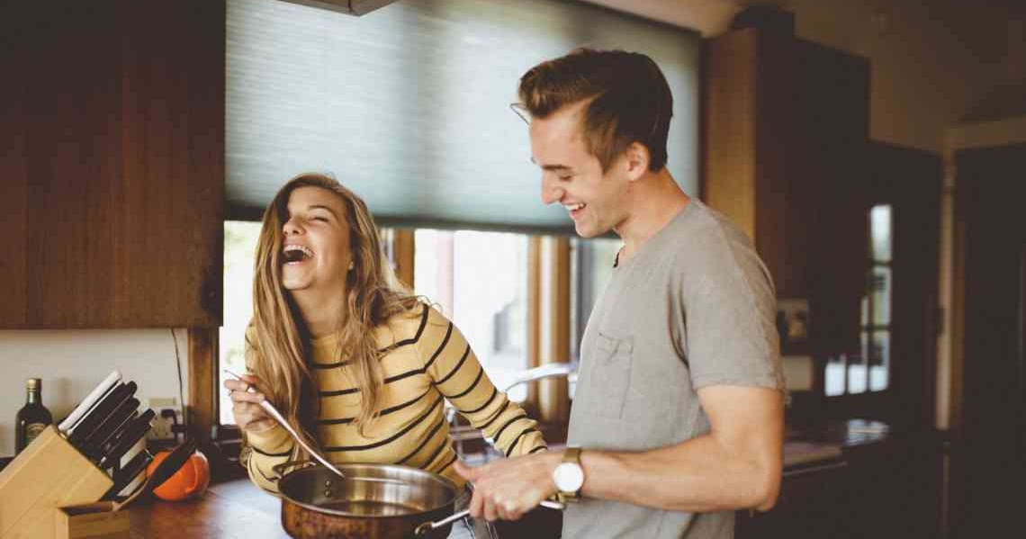 39 Flirting Tips That Could Make A Girl Fall Helplessly In Love With ...