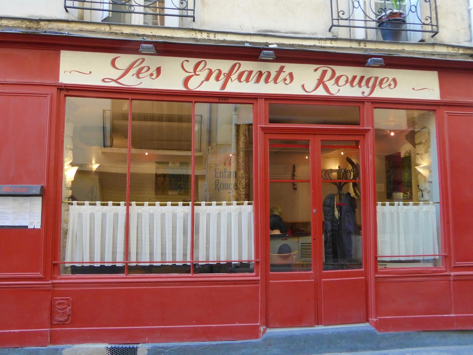 Paris Missives...: Restaurant Review -- Les Enfants Rouges
