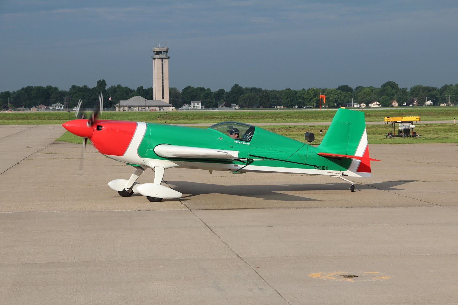 The Aero Experience: Fair St. Louis Airshow 2013 Ramp Action and ...
