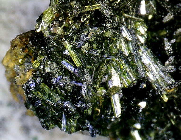 CSMS GEOLOGY POST: GREEN ARSENATES I: ADAMITE, OLIVENITE
