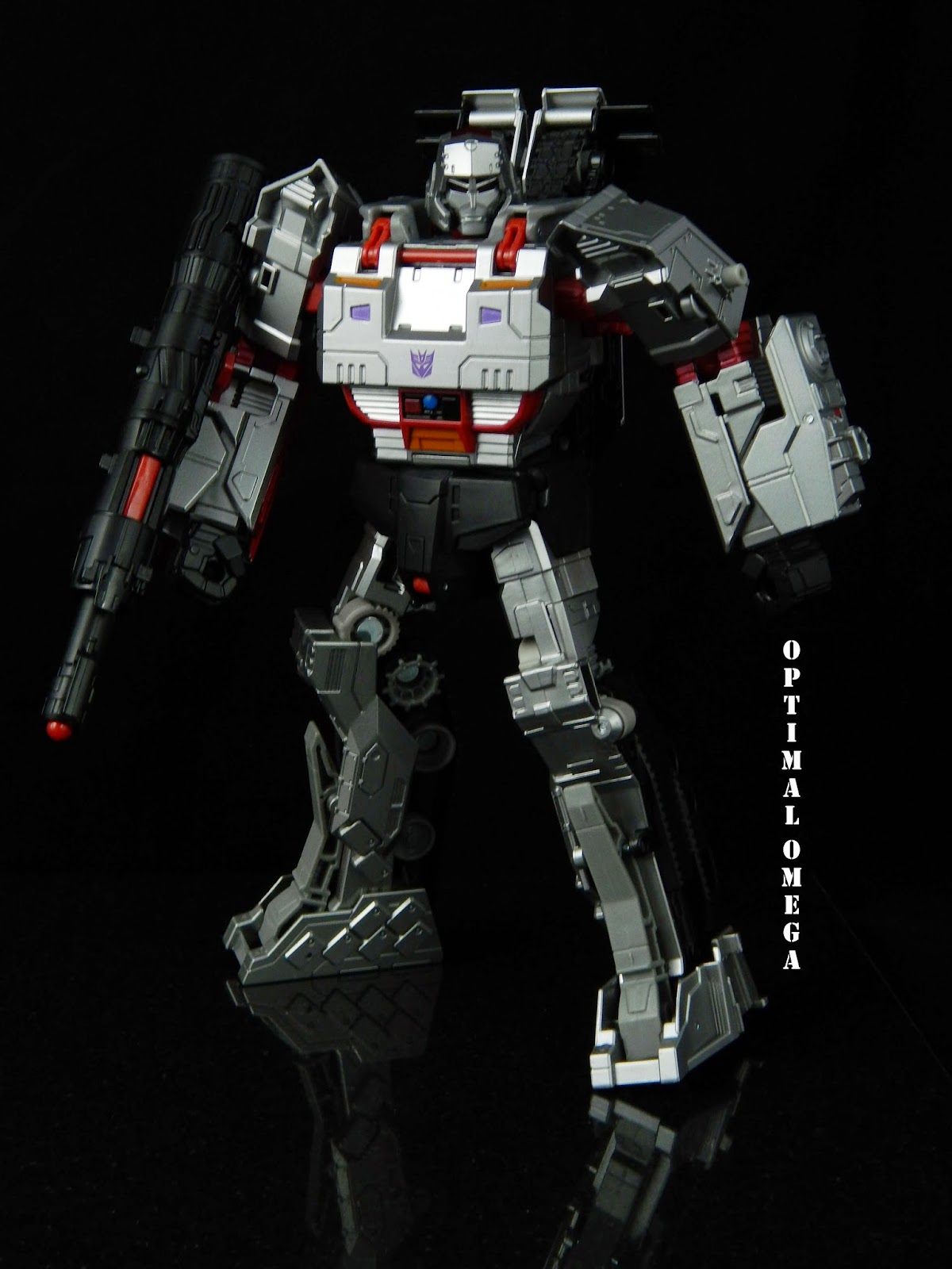 Optimal Omega's Transformers: Combiner Wars Megatron Review