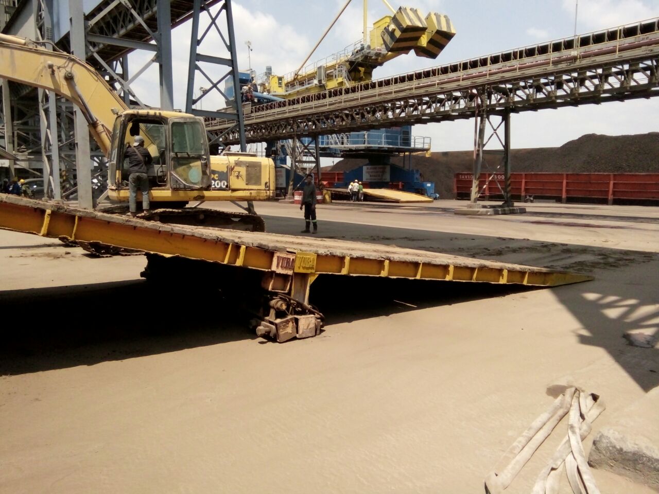 PERHITUNGAN RAMP DOOR ~ CIVIL KOMUNITAS