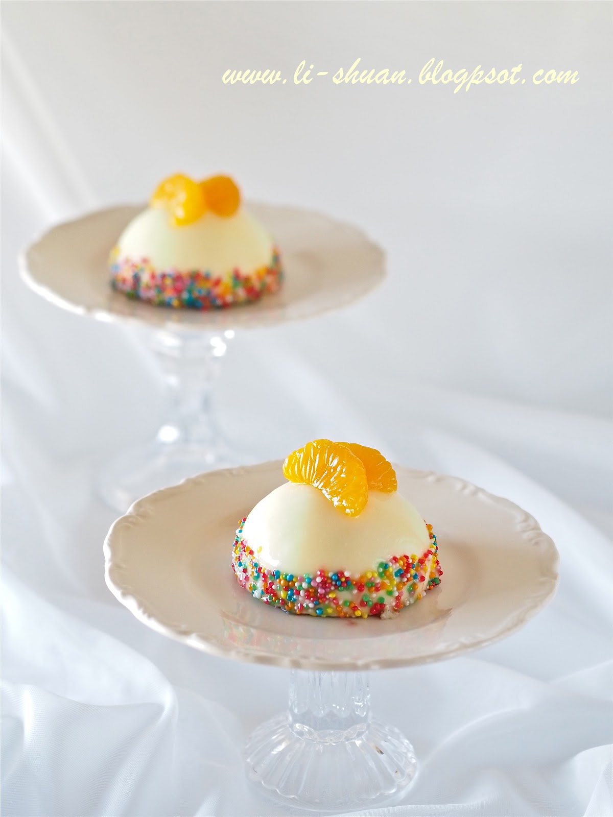 Helena's Kitchen: Lychee Mousse Entremets （荔枝慕斯甜点）