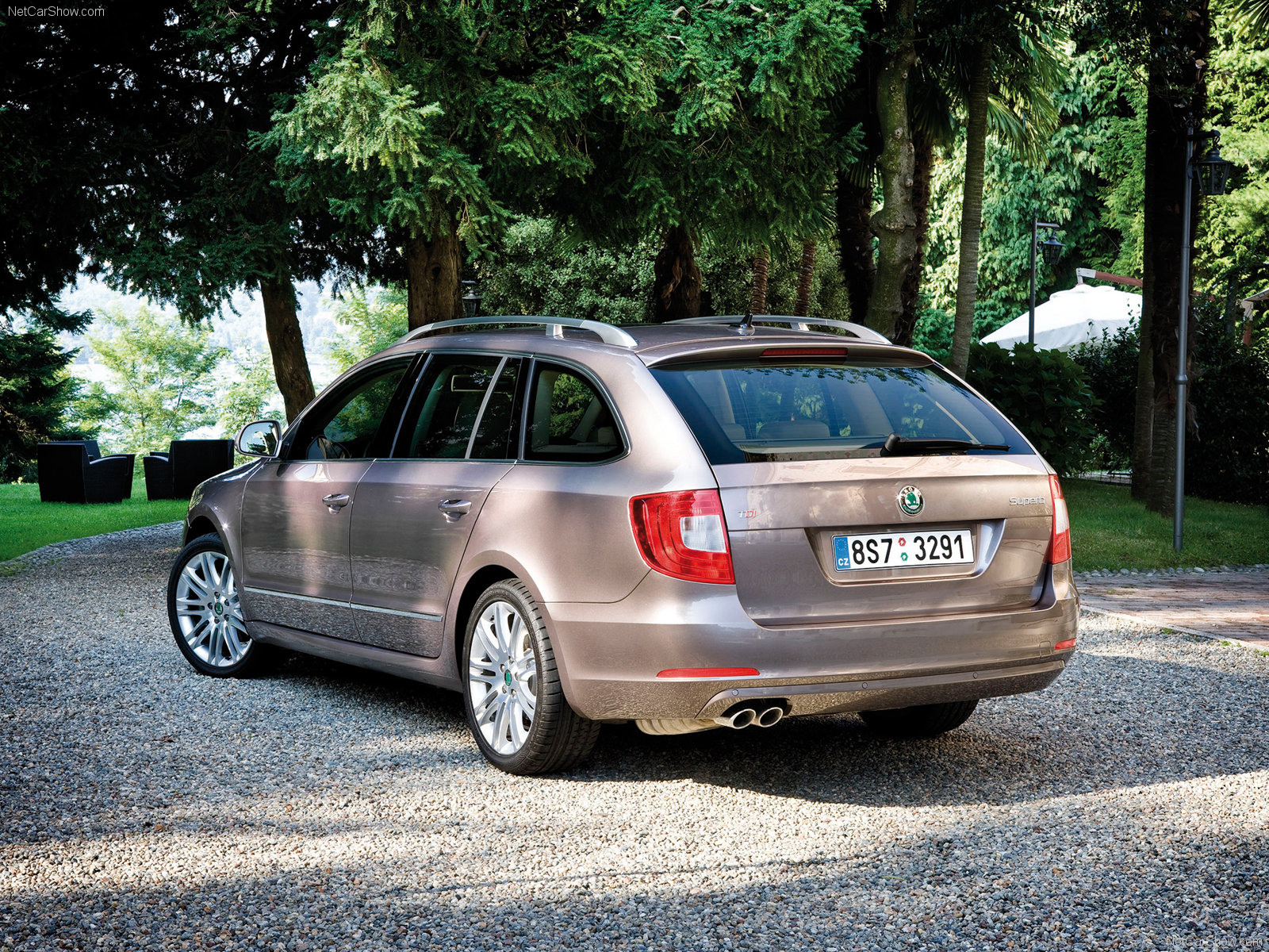 Auto Opinião: Análise: Skoda Superb Break 2.0 TDI 170 DSG 2010