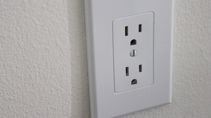 How to Install New Outlet Cover Plate - Hubbell Taymac Revive Decorator ...