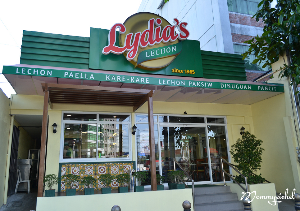 Mommy Eichel: Lydia's Lechon Timog Branch