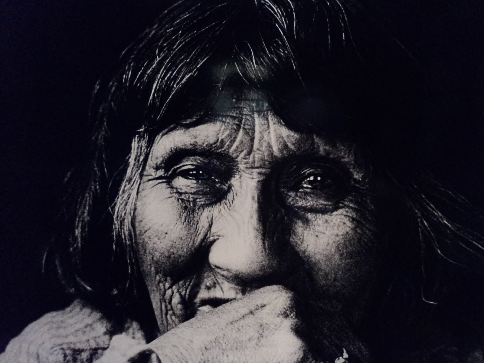 PUESTA EN VALOR ...: LOS ONAS,EN EL IMPACTANTE LEGADO DE ANNE CHAPMAN