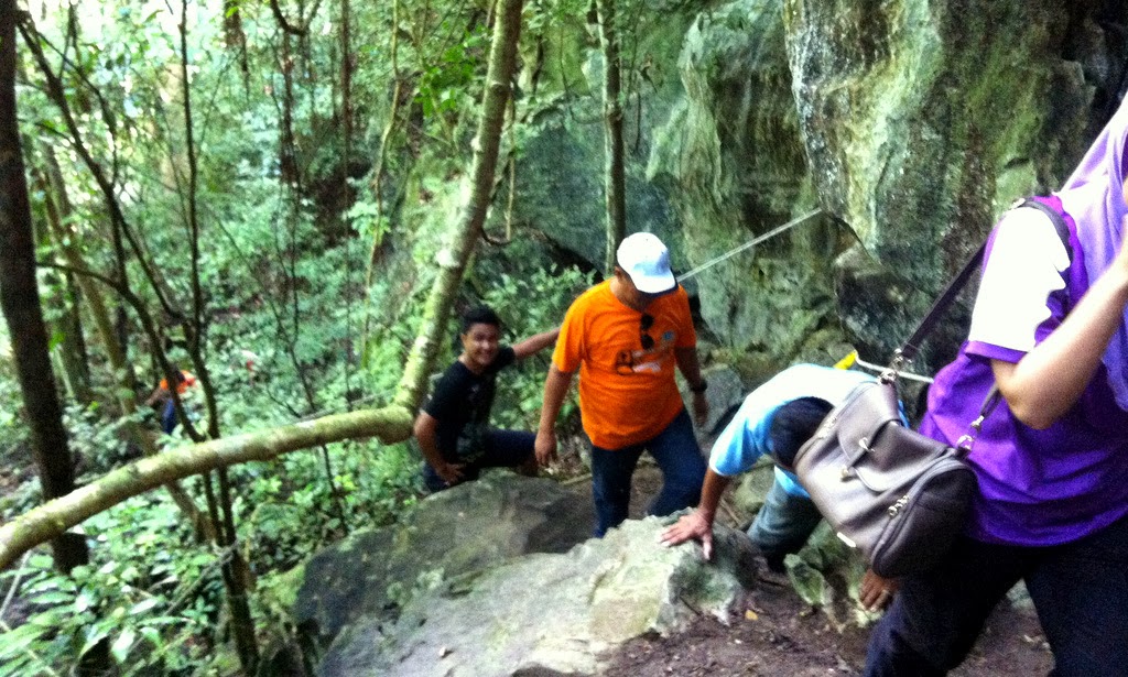 Travelholic: #UNESCO | The Perak Man Cave - Gua Gunung Runtuh, Lenggong