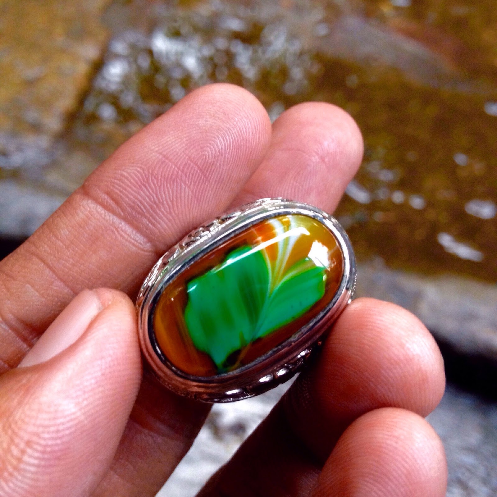 Kaca Mika: Forsale Garut Pancawarna