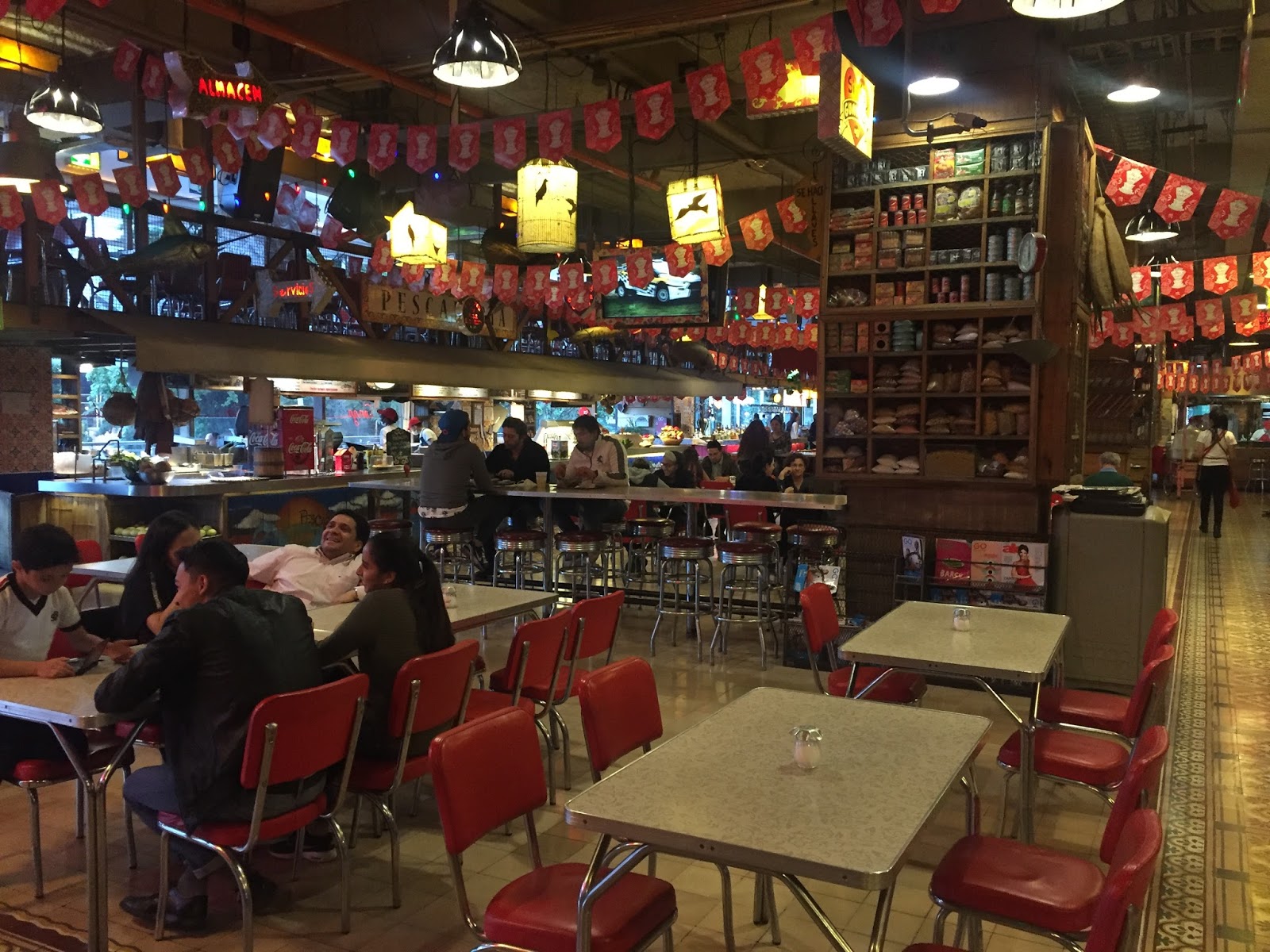 Conozcamos Colombia: Plaza de Andres D.C (Zona T) - Bogotá