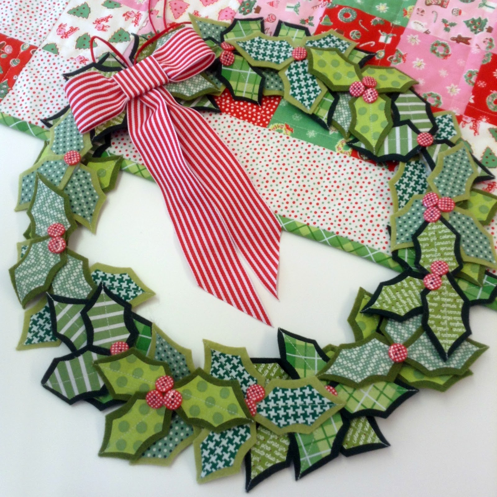 A little happy tutorial ~ Christmas Wreath | A Little Happy Place