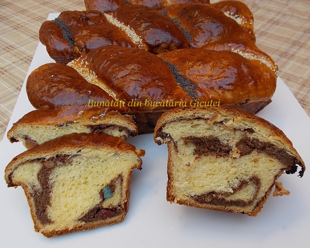 Cozonac cu nuca si rahat - Bunătăți din bucătăria Gicuței