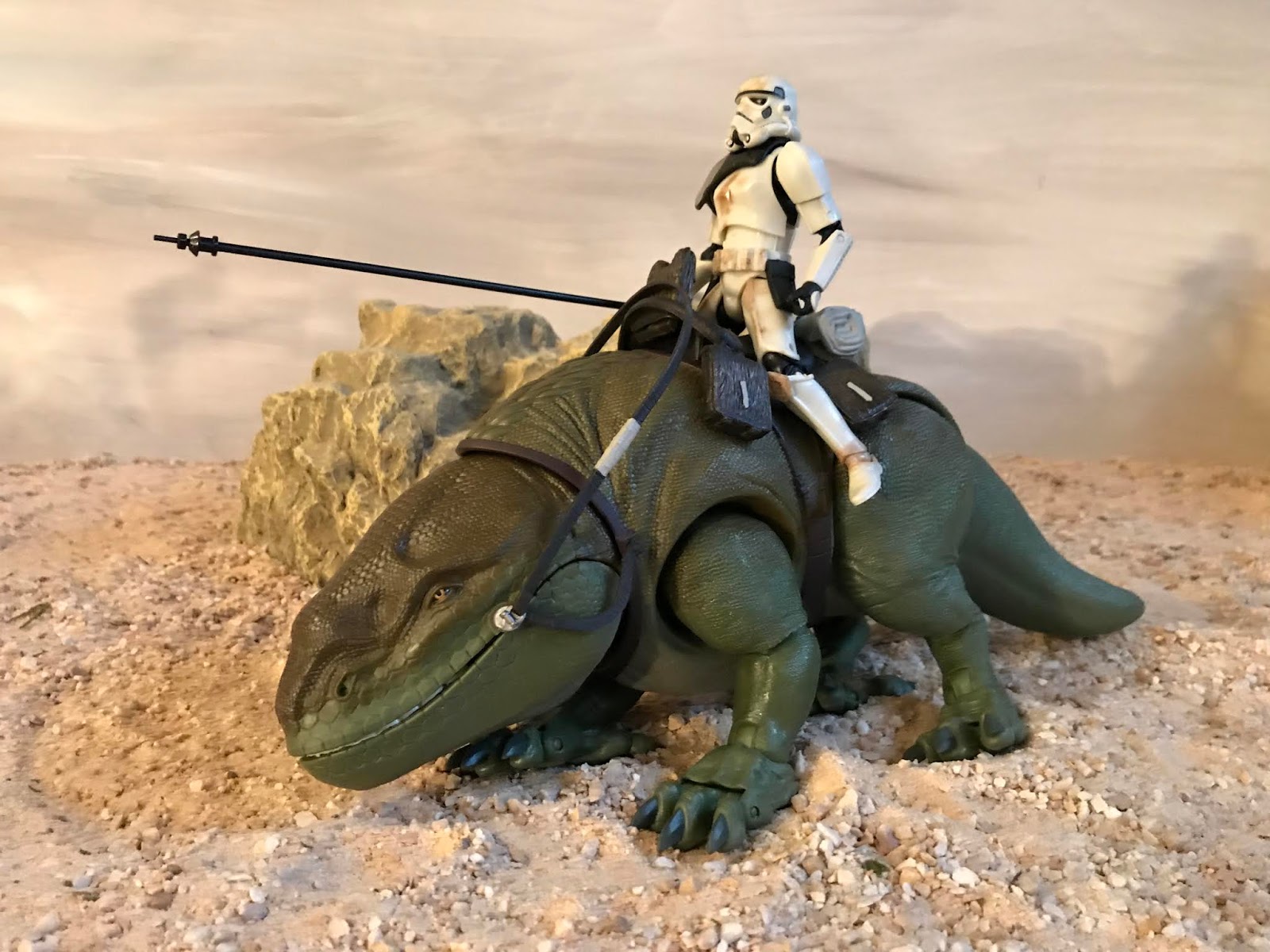 G.I. Jigsaw: Star Wars Black Series Dewback Diorama