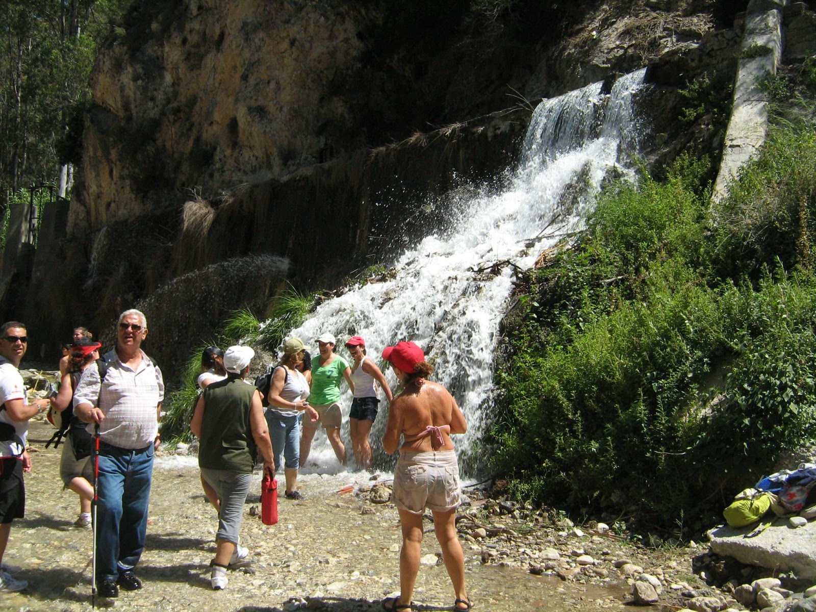 CAMINETE DE LUNA: Imágenes de la ruta al Rio Chillar Nerja