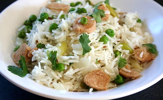 Jifinze Kupika: Jinsi ya kupika wali wa soseji na mboga za majani