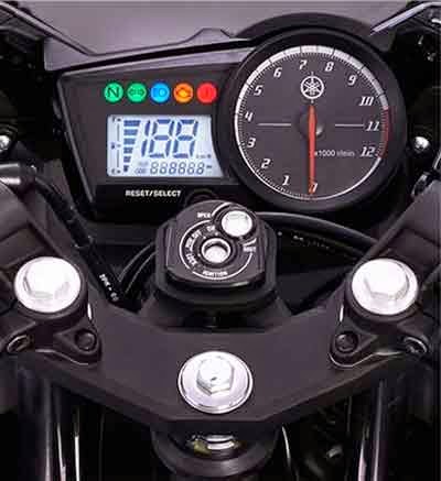 Spesifikasi Yamaha R15 & 4 Perbedaan Dengan Yamaha Vixion | Spek Motor