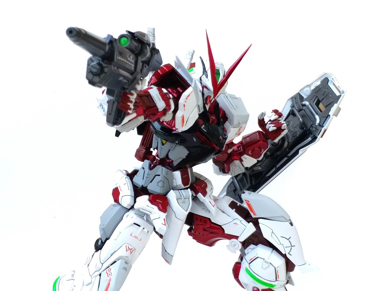 Painted Build: 1/60 Gundam Astray Red Frame