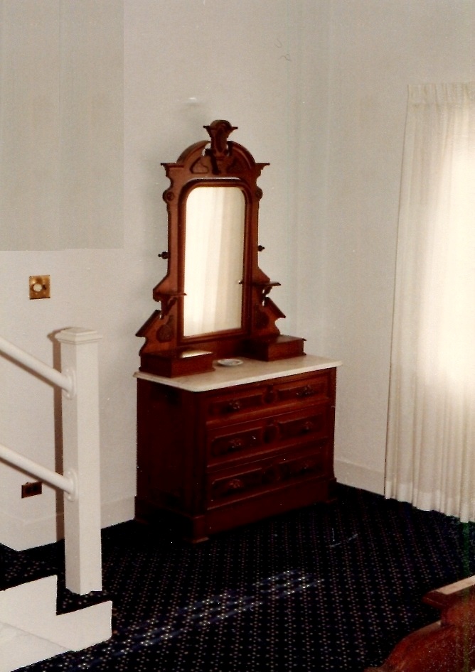 JOE PATTEN'S FOX THEATRE APARTMENT