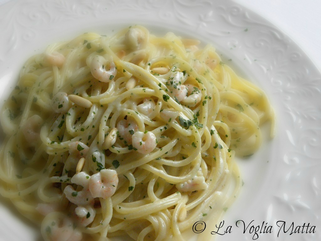 La Voglia Matta: Spaghetti con crema alla senape, gamberetti e pinoli ...