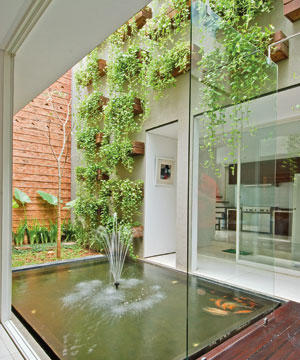 PUTRA GARDEN BALI: Konsep Baru Tampilan Taman Dinding