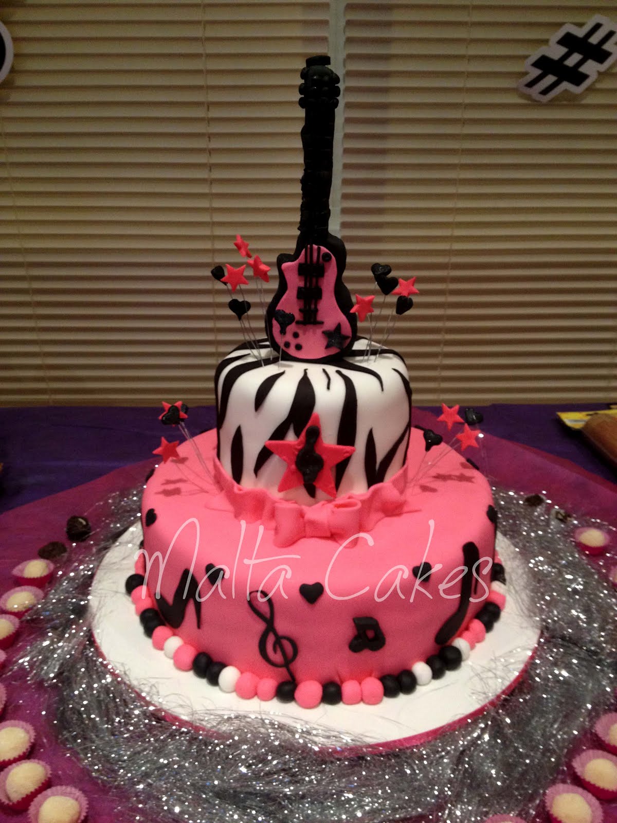 Malta Cakes: Bolo rock