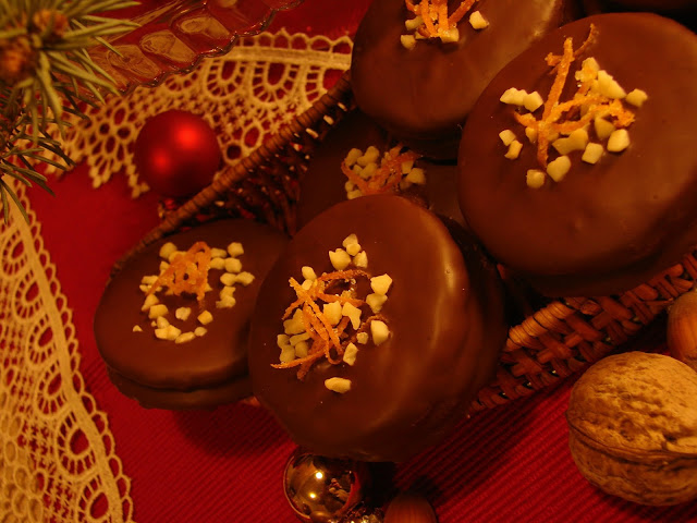 Comori Delicioase: Isler - Deliciul intunecat al serii de Ajun