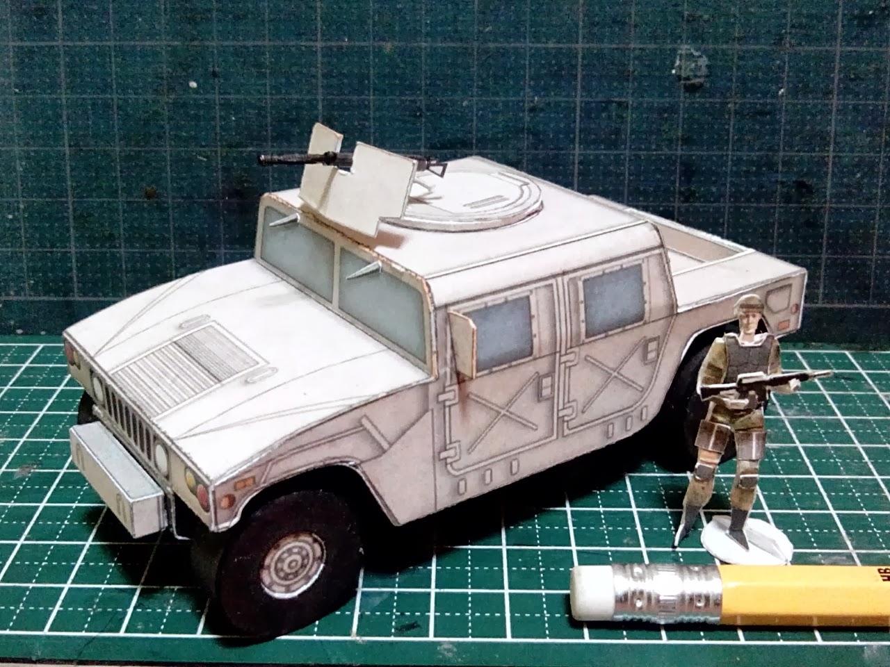 REPAPSTUDIOS.blogspot.com: 1:48th scale paper Humvee