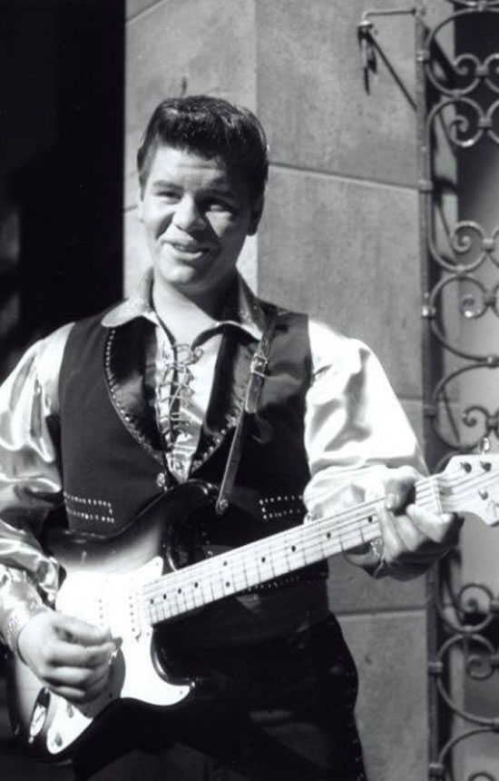 Otrora: Ritchie Valens : " El Rey de La Bamba