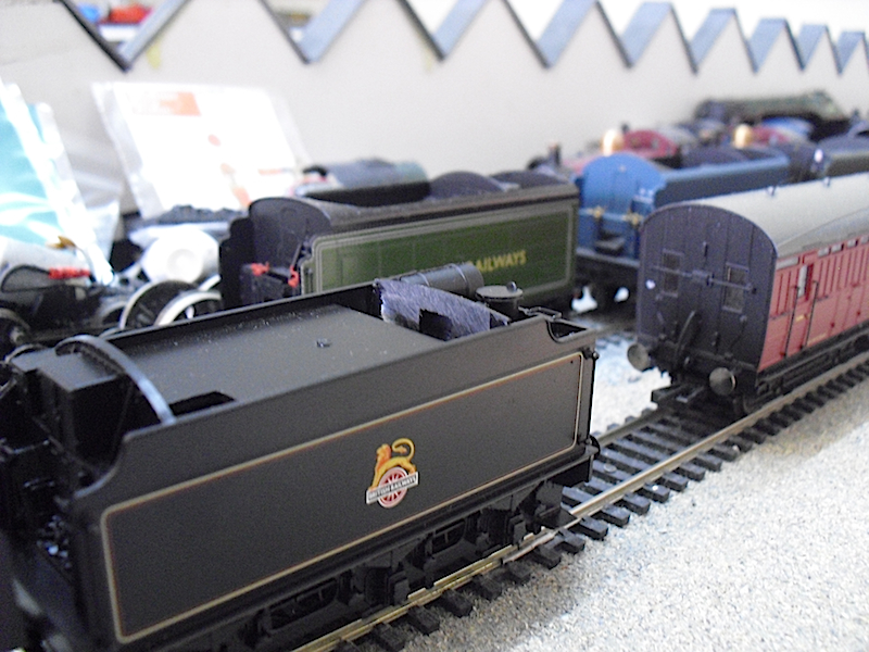 THE BRITISH RAILWAY STORIES LTD: "Some Bachmann V2 bashing..."