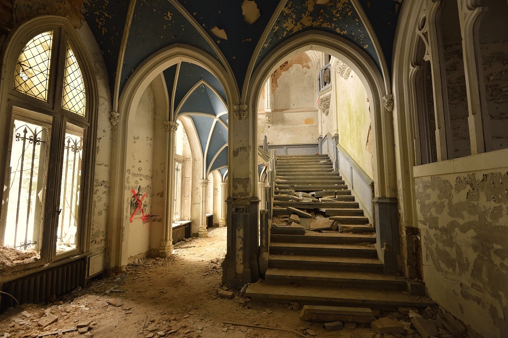 Deserted Places: The abandoned Miranda Castle of Belgium
