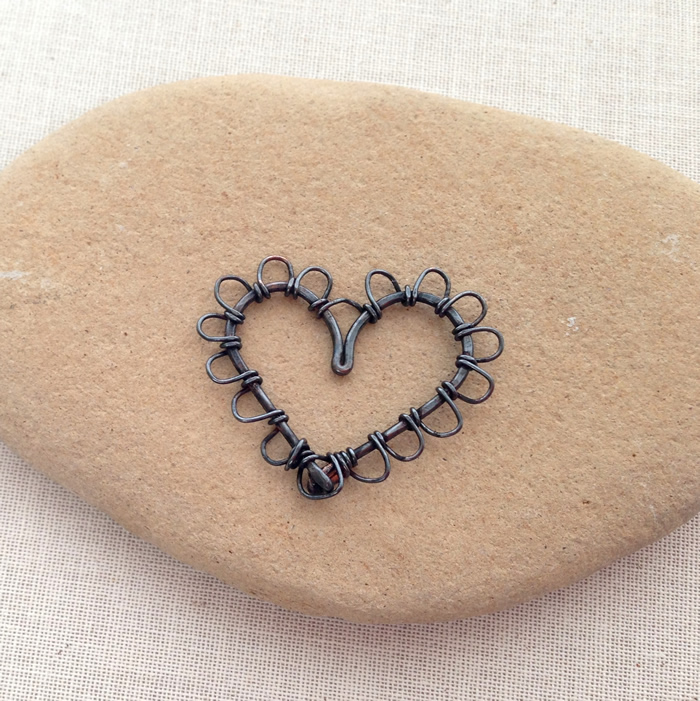 Lisa Yang Jewelry - Free Projects and Patterns: More Wire Heart Jewelry ...