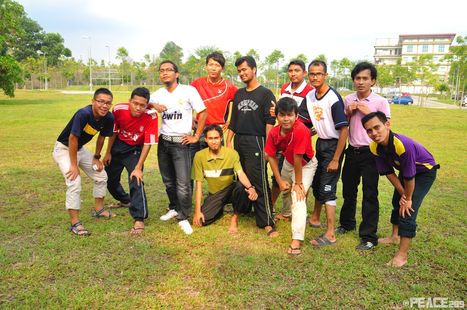 -CoNTeNgAn Di DiNdinG-: MAIN BALING SELIPAR