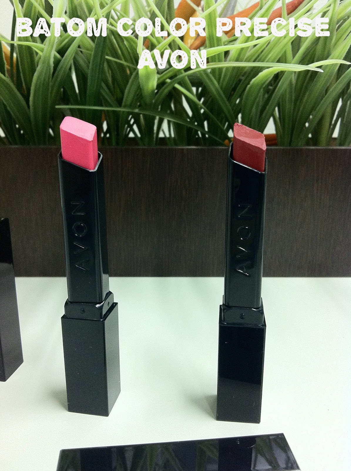 Luxos e Caprichos: Batons Color Precise da Avon