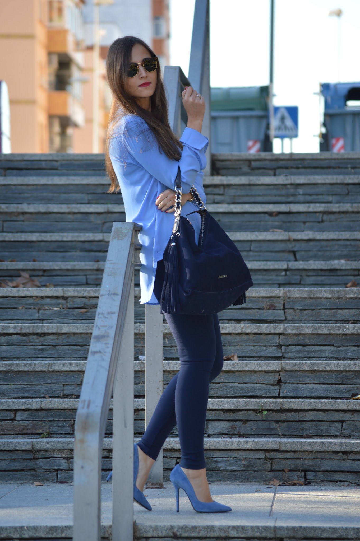 1000 MANERAS DE VESTIR: Blue shirt