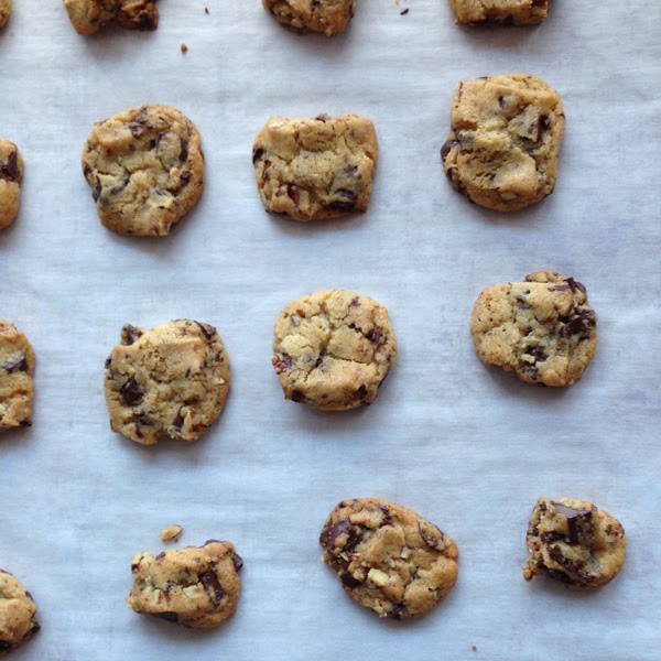 Food Pusher: Crisp Mini Chocolate Chip Cookies Made Easy