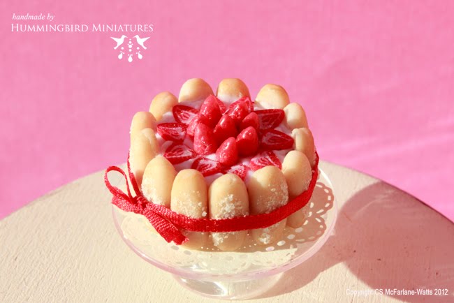 Hummingbird Miniatures: Charlotte Cakes